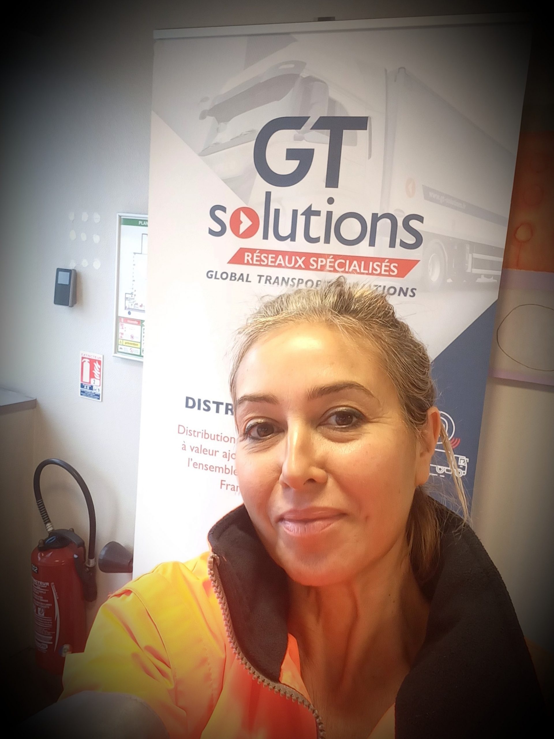 Angélique, directrice d’agence Réseaux Spécialisés - Gt solutions ...